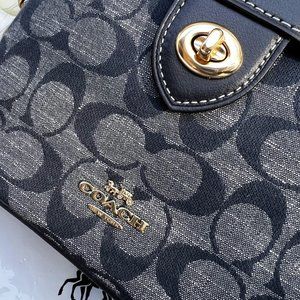 Coach | Bags | Coach Kay Crossbody In Signature Chambray C865 | Poshmark